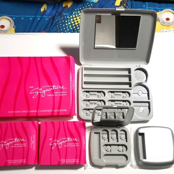 Mary Kay | Makeup | Lot Of 3 Brand New Mary Kay Signature Compacts ...